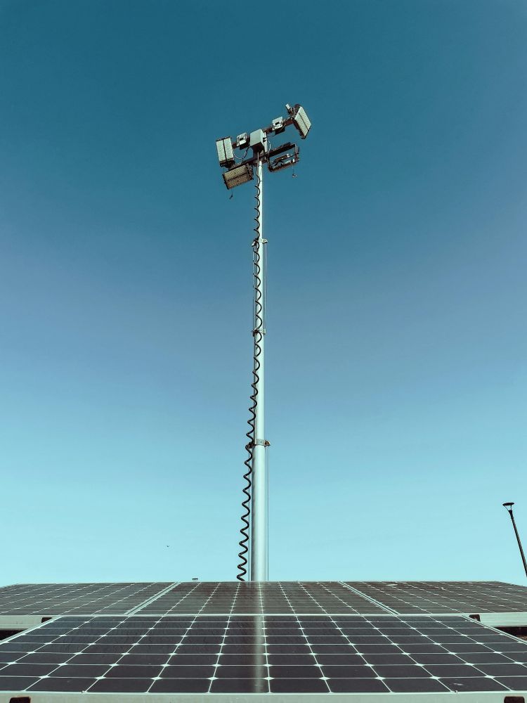 What Is a Solar Lighting Tower and How Does It Work? A Simple Guide ...